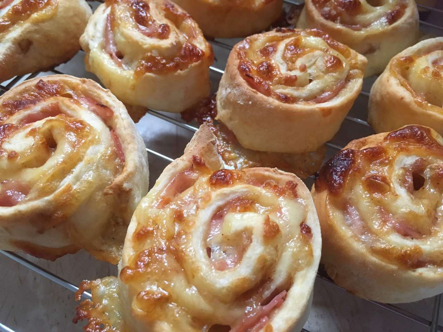 Pizza Scroll Recipe | 11 delicious pizza scroll recipes | Healthy Mummy