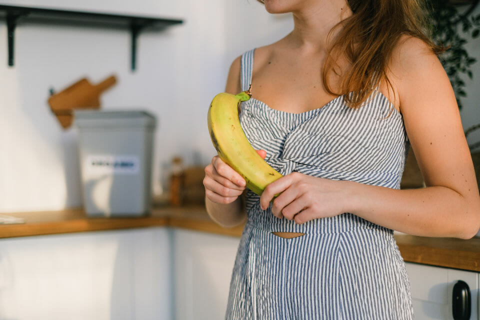 Dieticians claim BANANAS melt tummy fat! Here's how...